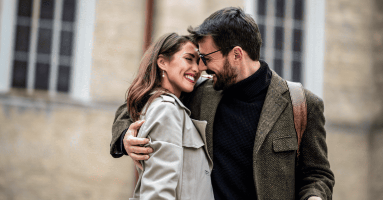 The 5 Stages of a Relationship According to Experts in 2025